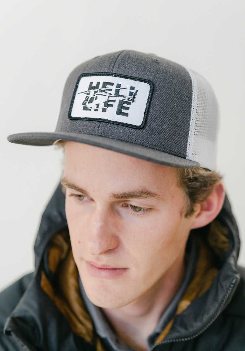 Breathable Mesh Cap | White/Gray Flat Bill | HELI LIFE – Heli Life
